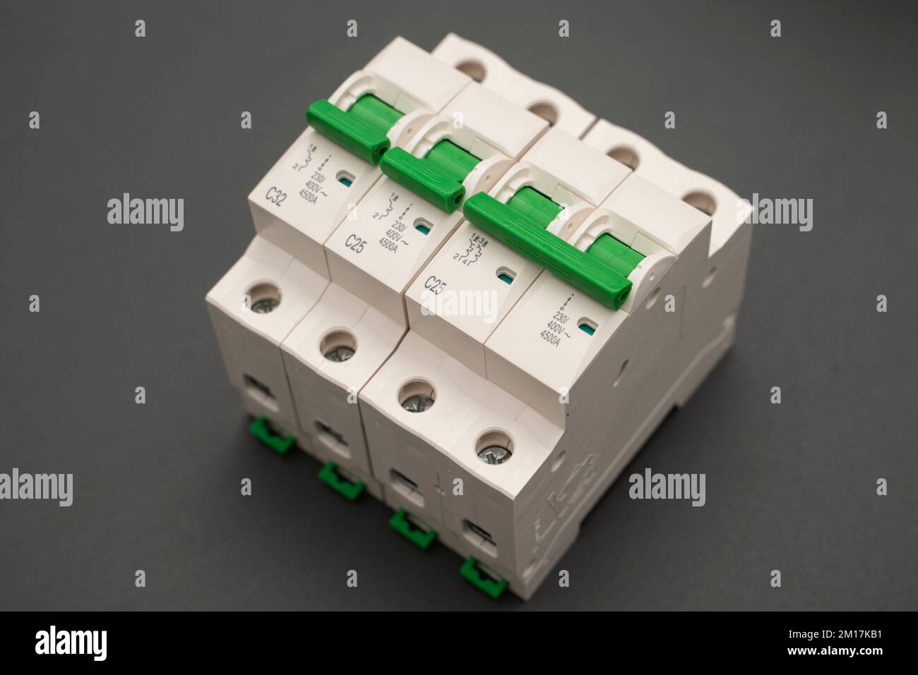 Electrical fuse Banque de photographies et d’images à haute résolution - Alamy