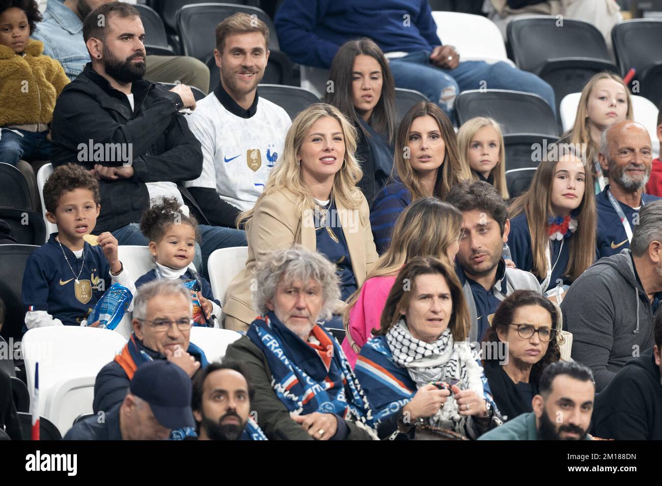 Raphaël varane et camille Banque de photographies et d’images à haute ...