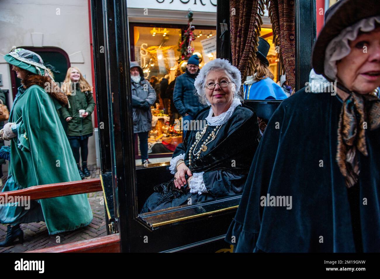 Deventer, pays-Bas. 10th décembre 2022. On voit une femme jouer le rôle ...
