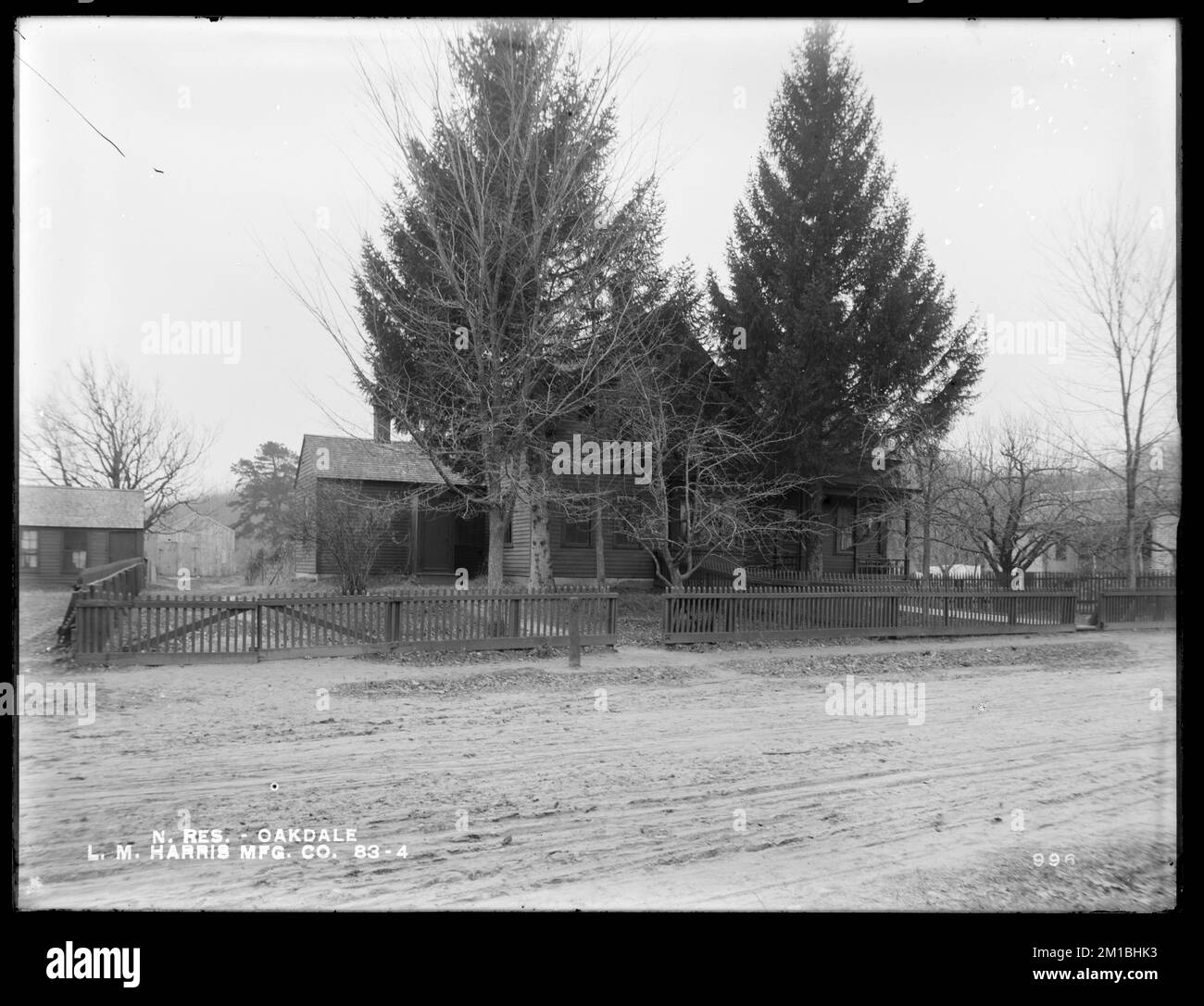 Wachusett Reservoir, L. M. Harris Manufacturing Company, sur le côté ...