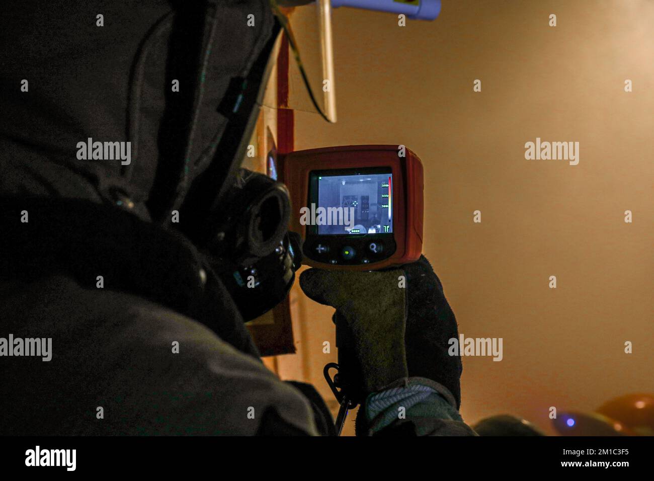 Naval firefighting thermal imager nfti Banque de photographies et d ...