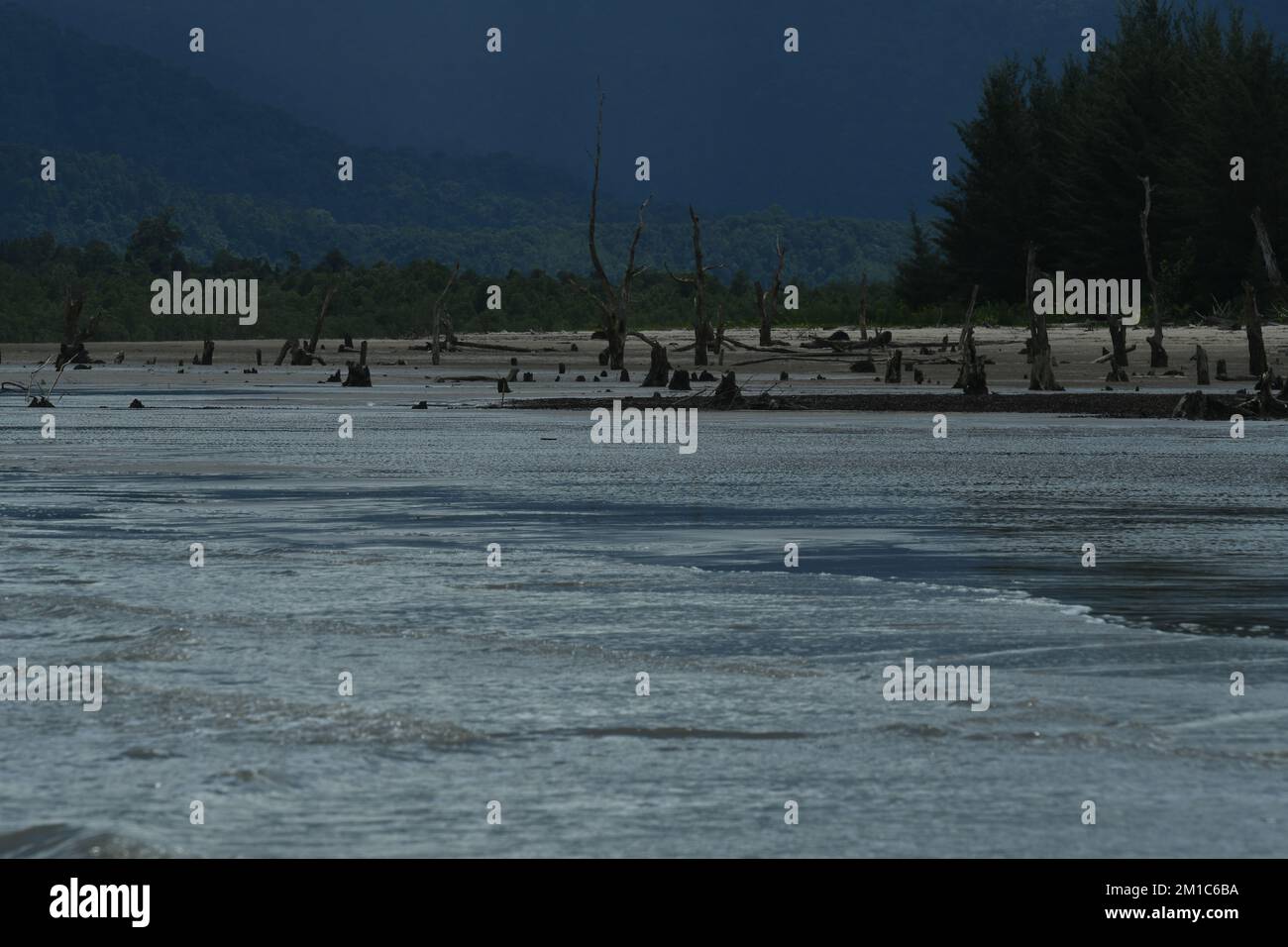 Plage de rambungan Banque de photographies et d’images à haute ...