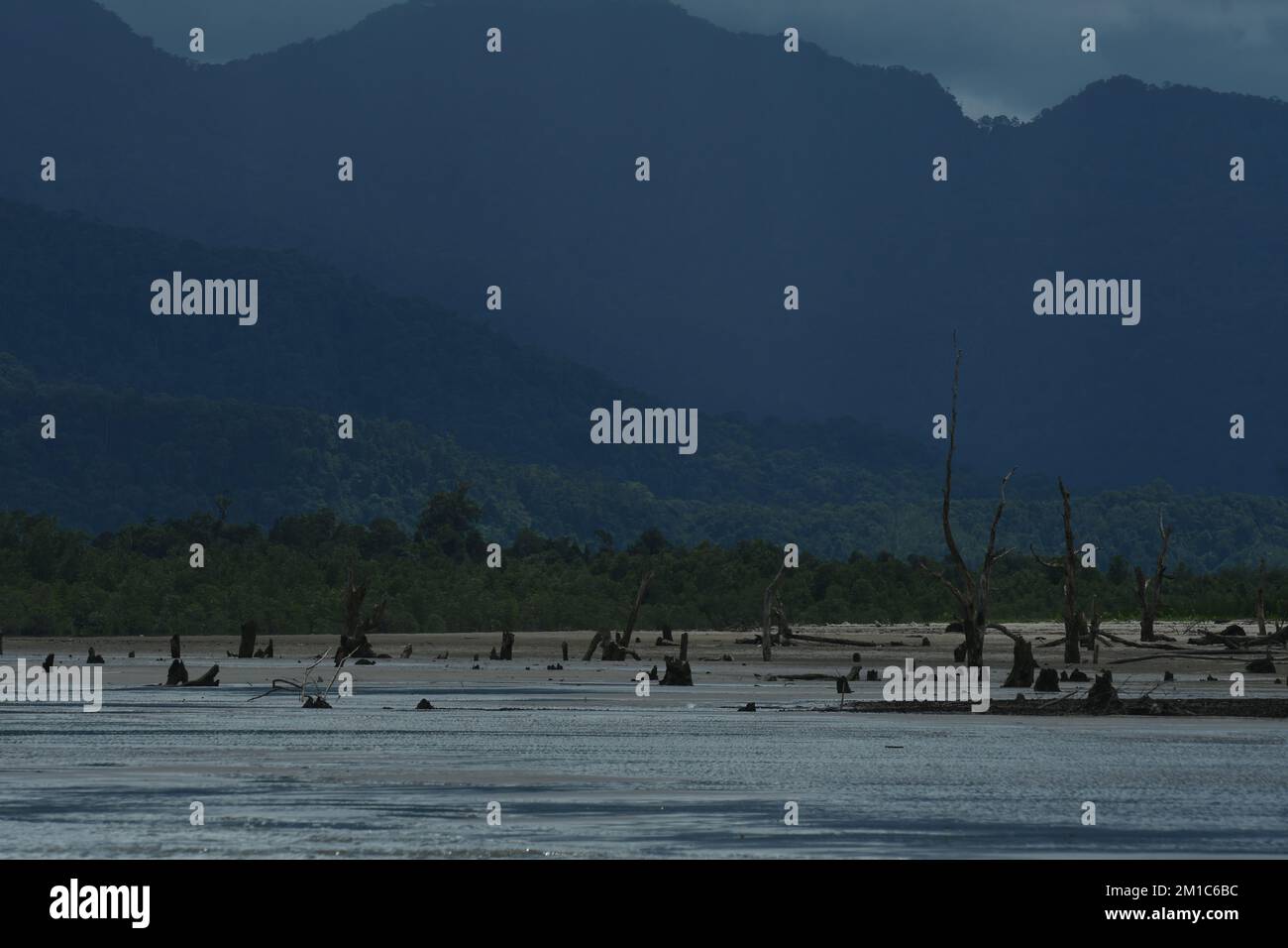 Plage de rambungan Banque de photographies et d’images à haute ...
