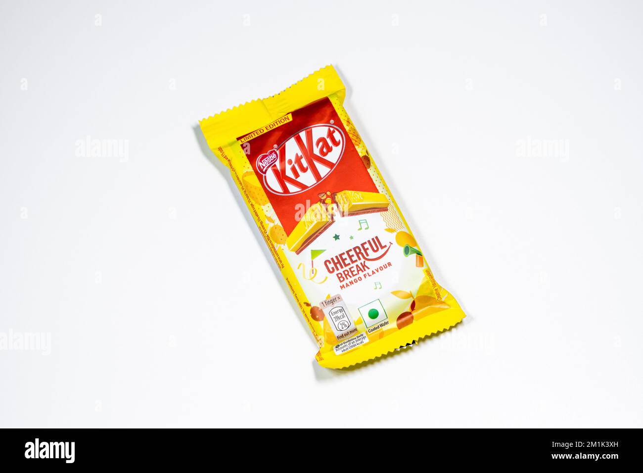 Nestle kit kat milk chocolate bar Banque de photographies et d’images à ...