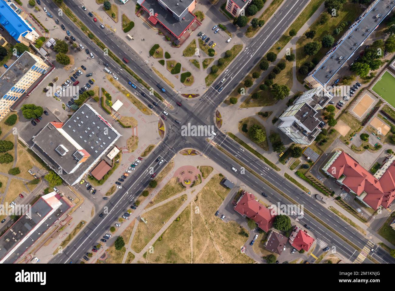 vue aérienne de l'échangeur de route ou de l'intersection d'autoroute ...
