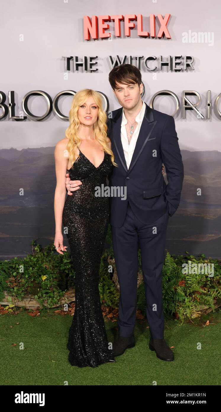 Katherine mcnamara et joey batey Banque de photographies et d’images à ...