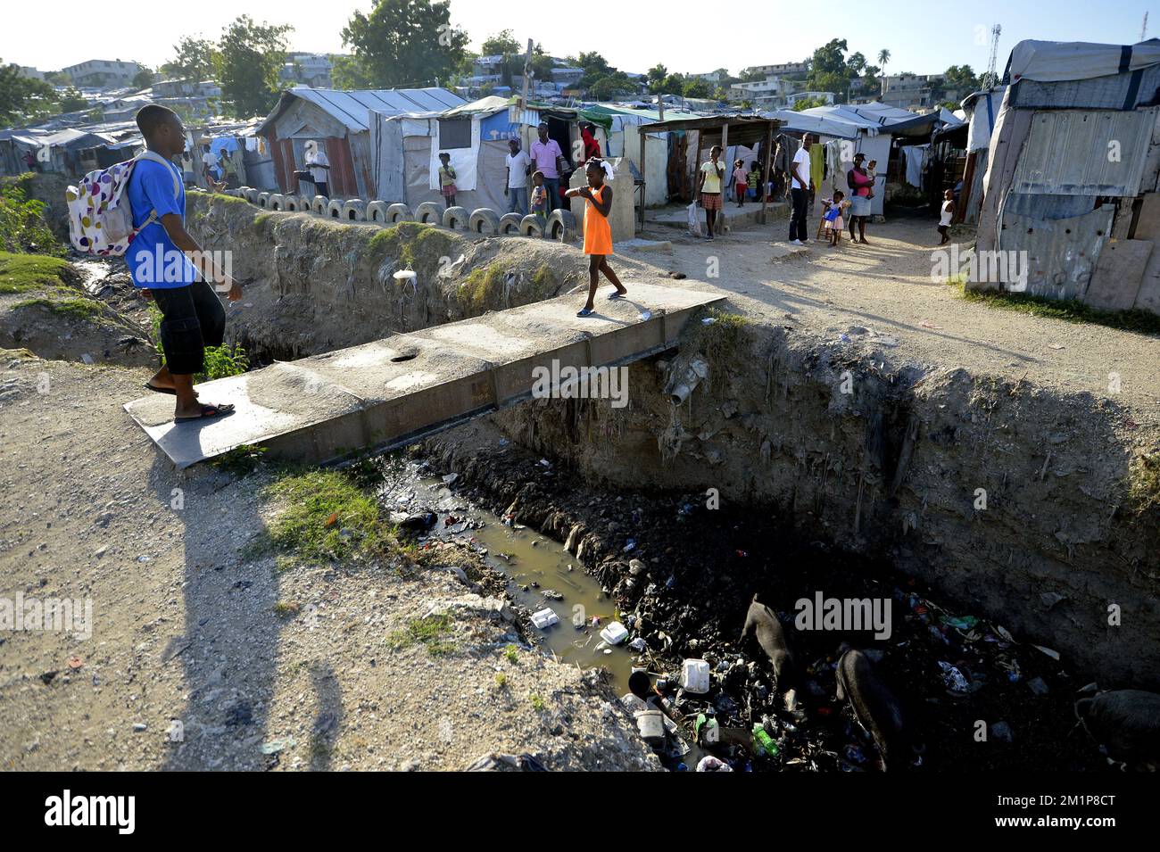 20121204 - , HAÏTI : illustration du camp déplacé d'Accra au début d ...