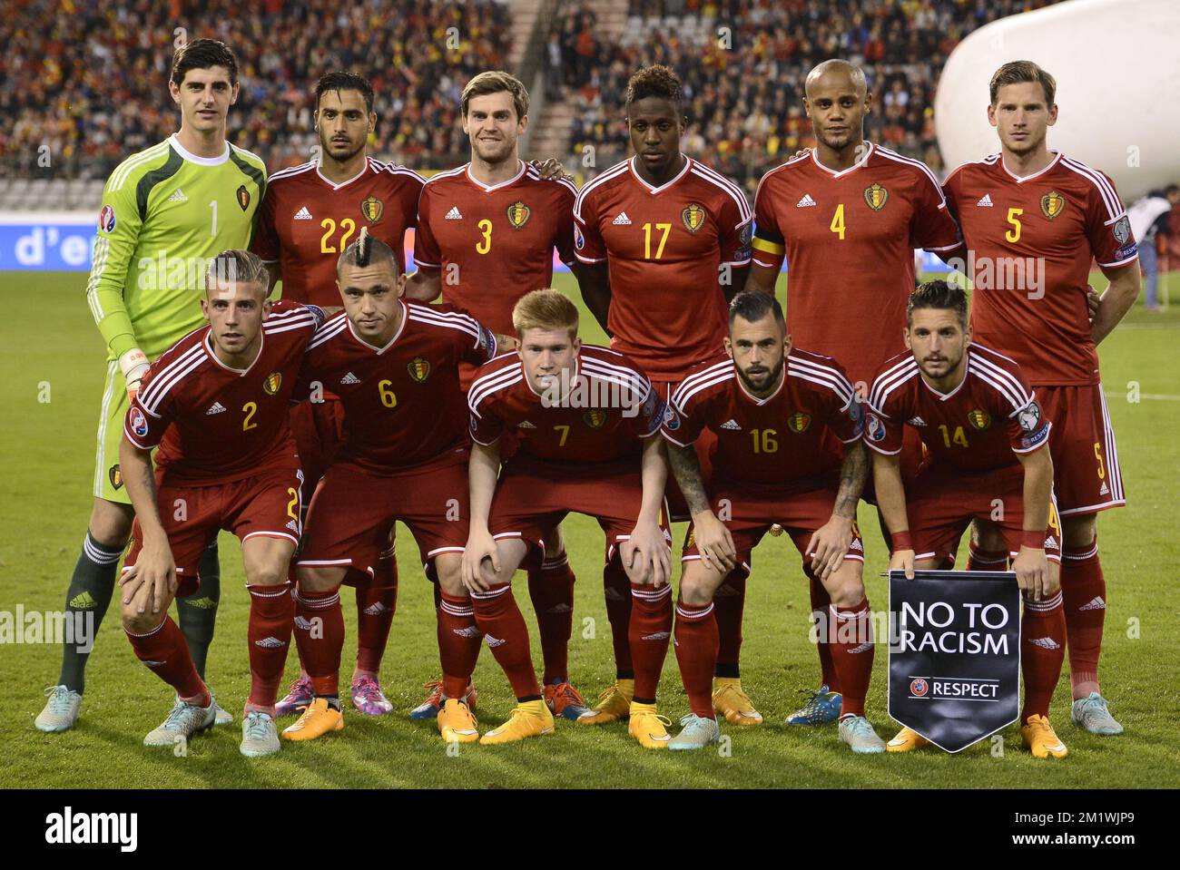 20141010 - BRUXELLES, BELGIQUE : le gardien de but de Belgique Thibaut Courtois, Nacer Chadli en ...