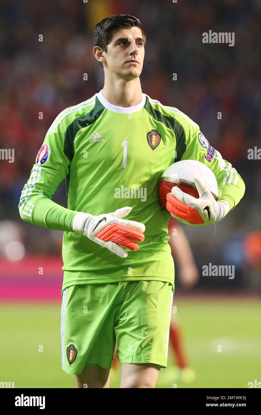 20141010 - BRUXELLES, BELGIQUE : le gardien de but belge Thibaut Courtois célèbre après avoir ...