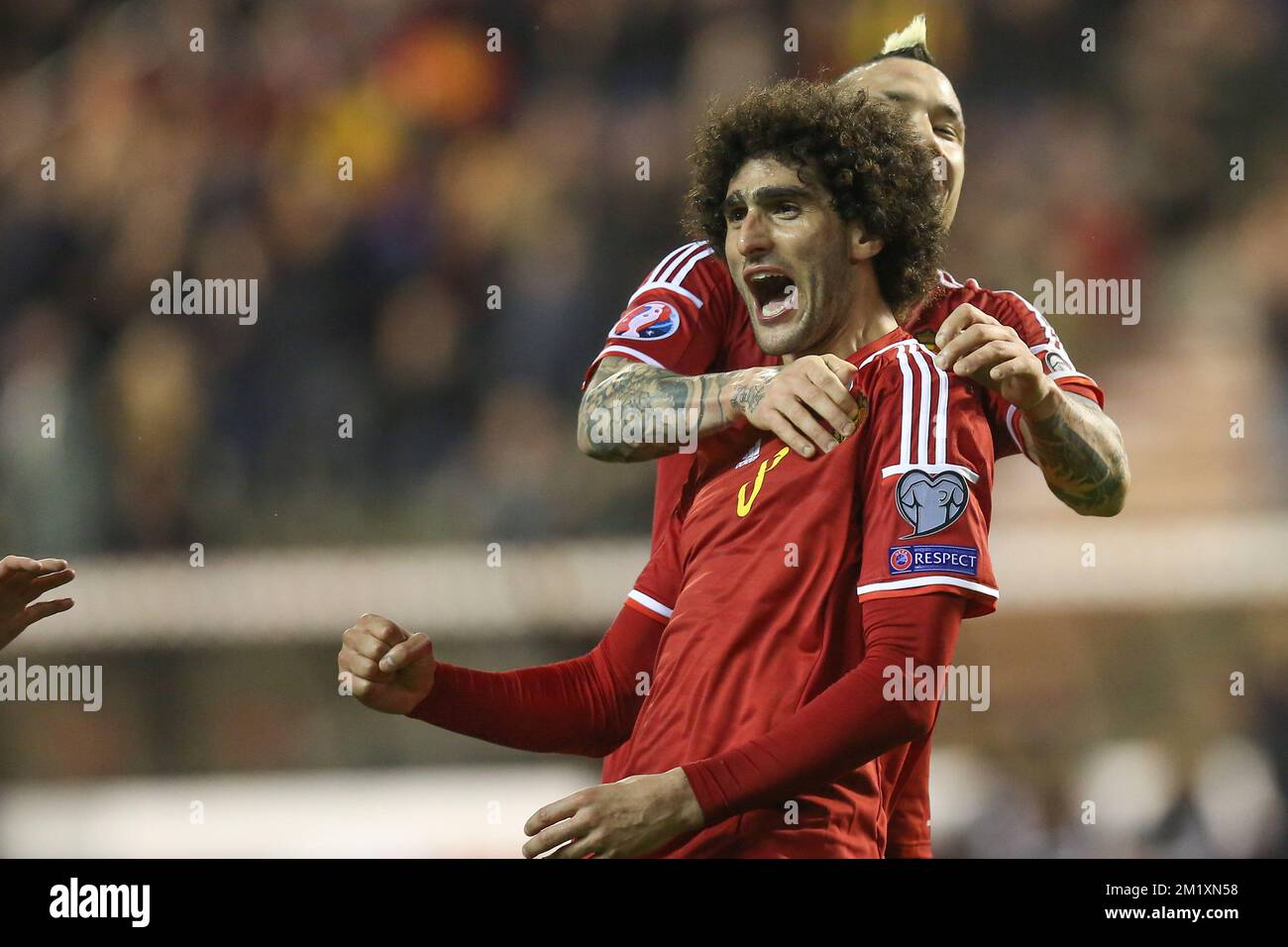 Marouane Fellaini en Belgique célèbre après avoir marqué un match de qualification entre l ...