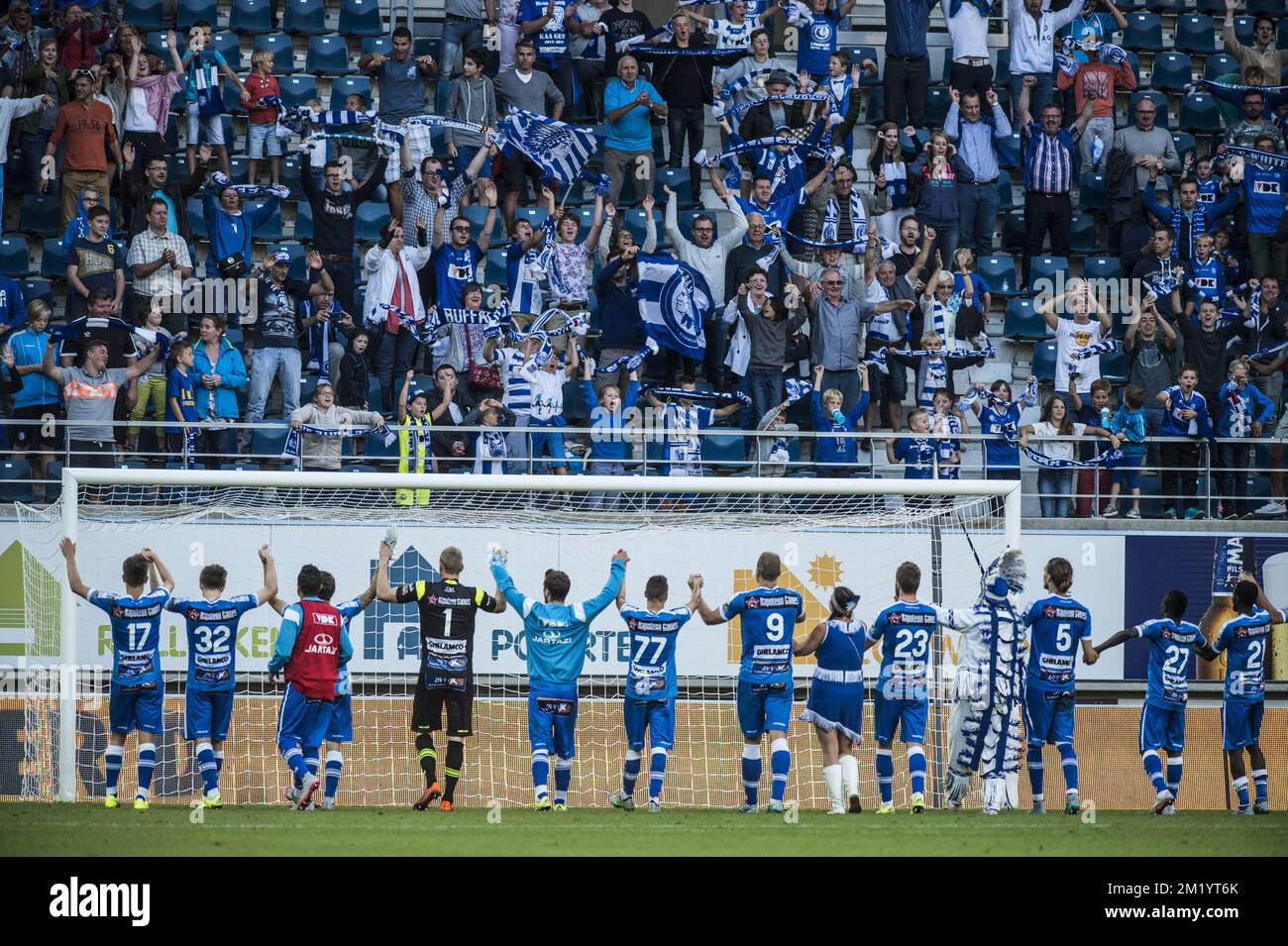 20150816 - GENT, BELGIQUE: Les joueurs de Gent célèbrent après avoir ...