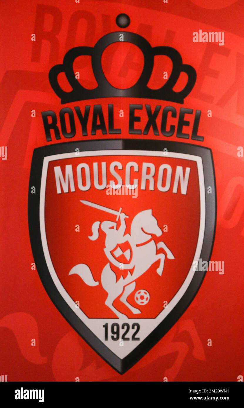 20160123 - MOUSCRON, BELGIQUE: Le nouveau logo du club vu avant le ...