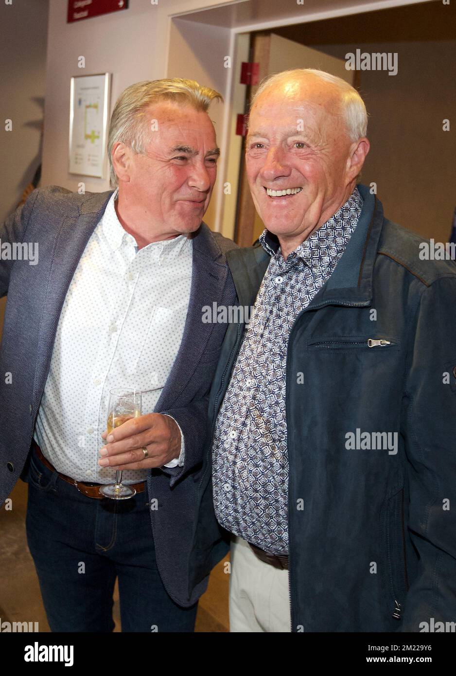 Ancien cycliste belge Lucien Van Impe et Berten Van Damme photographiés lors des célébrations en ...