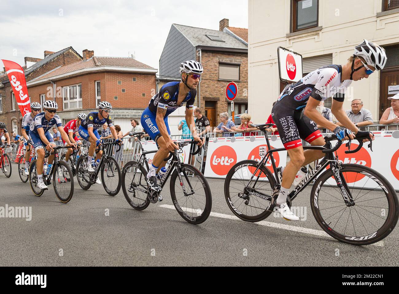 Belge Tom Boonen de l'écurie Etixx - Quick-Step (2R) photographié lors ...