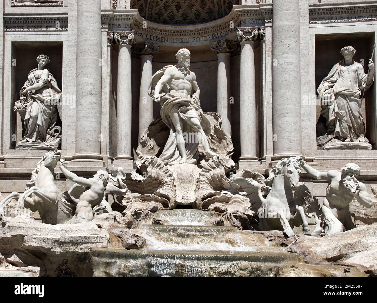La fontaine de Trevi est l'un des monuments les plus célèbres de Rome ...