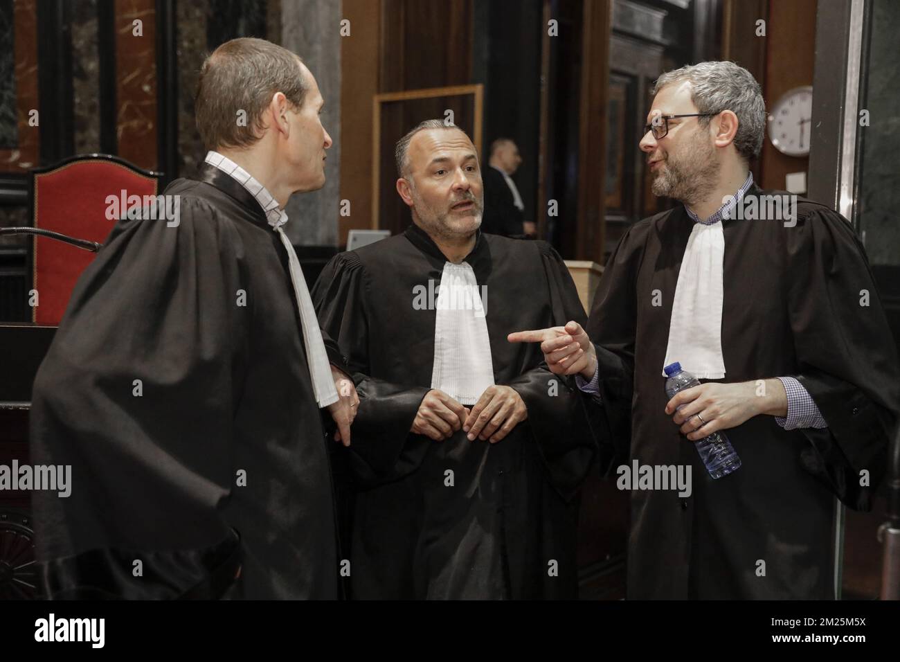 L'avocat Pierre Monville, l'avocat Olivier Martins et l'avocat Stephane ...