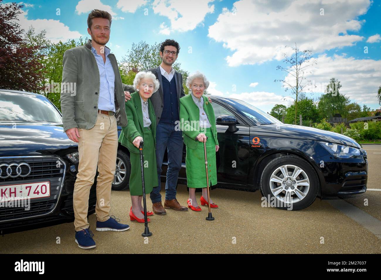 Les jumeaux Jeanne et Marcella Schollaert, le fondateur des bolides ...