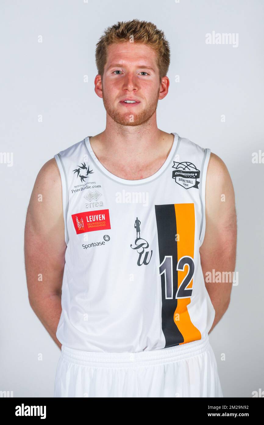 Maxime Gaudoux, de Louvain, pose pour le photographe au photoshoot du ...