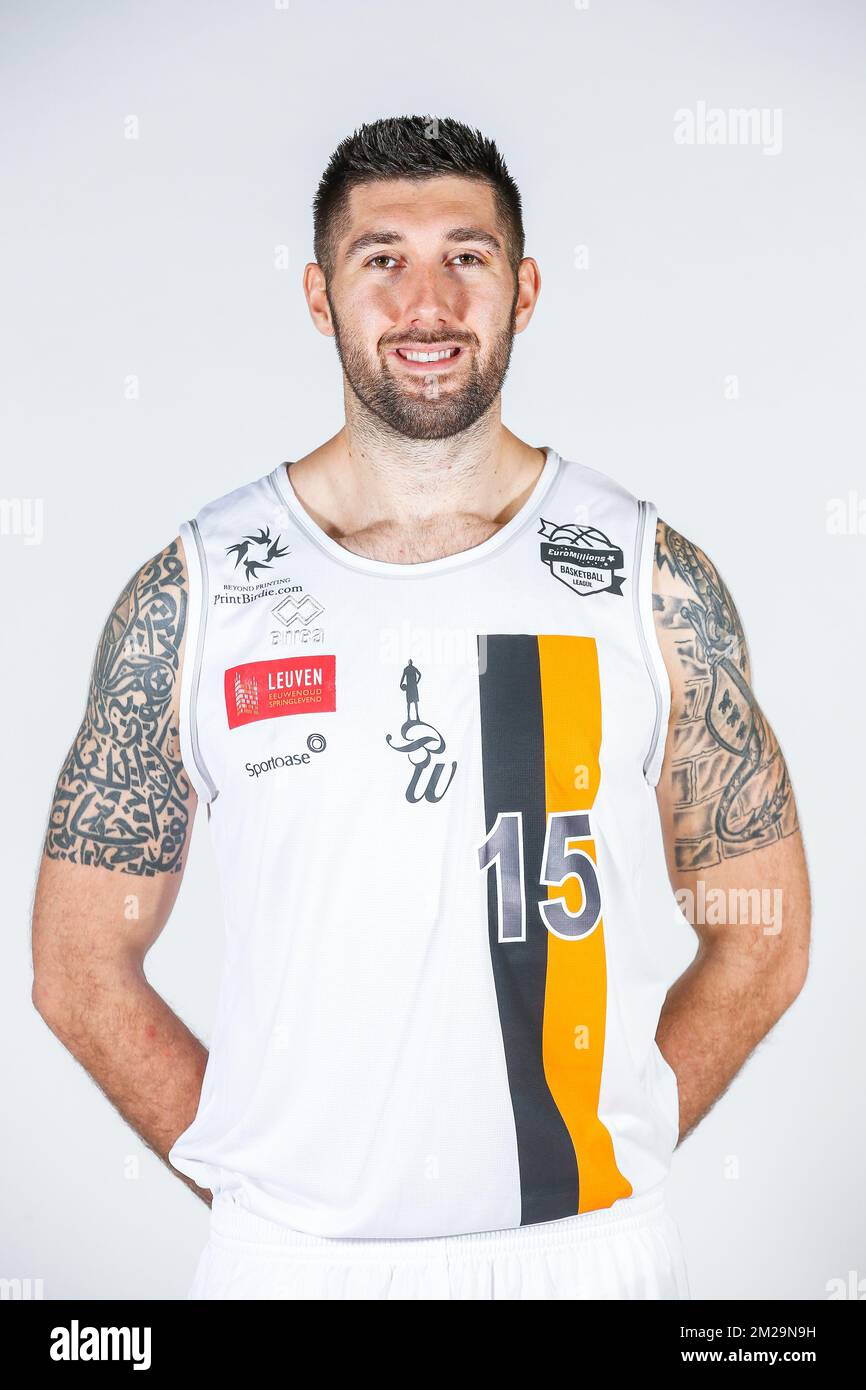 Fahro Alihodzic, de Louvain, pose pour le photographe au photoshoot du ...