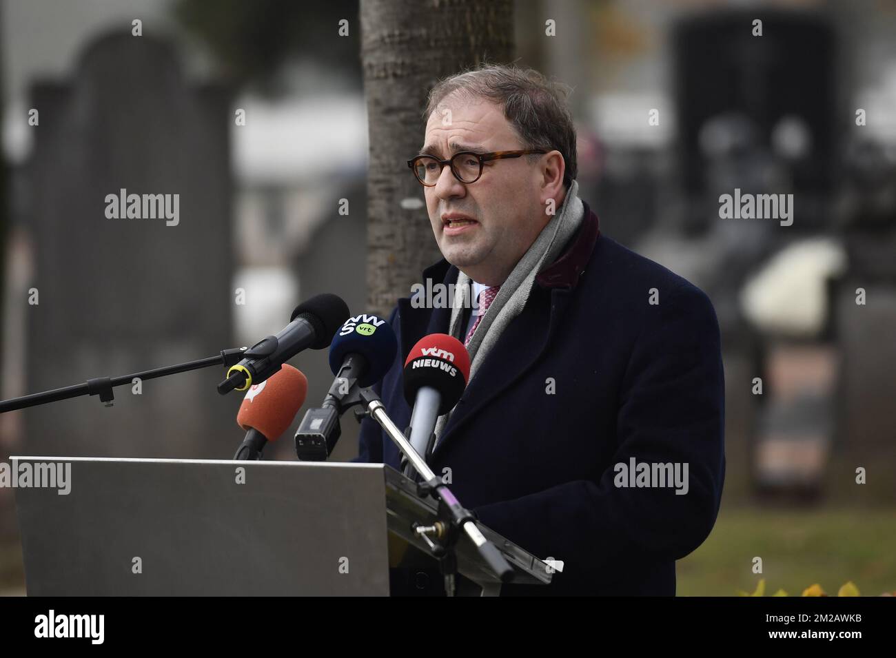 Le maire d'Aalst Christoph d'Haese photographié lors d'un mémorial pour ...