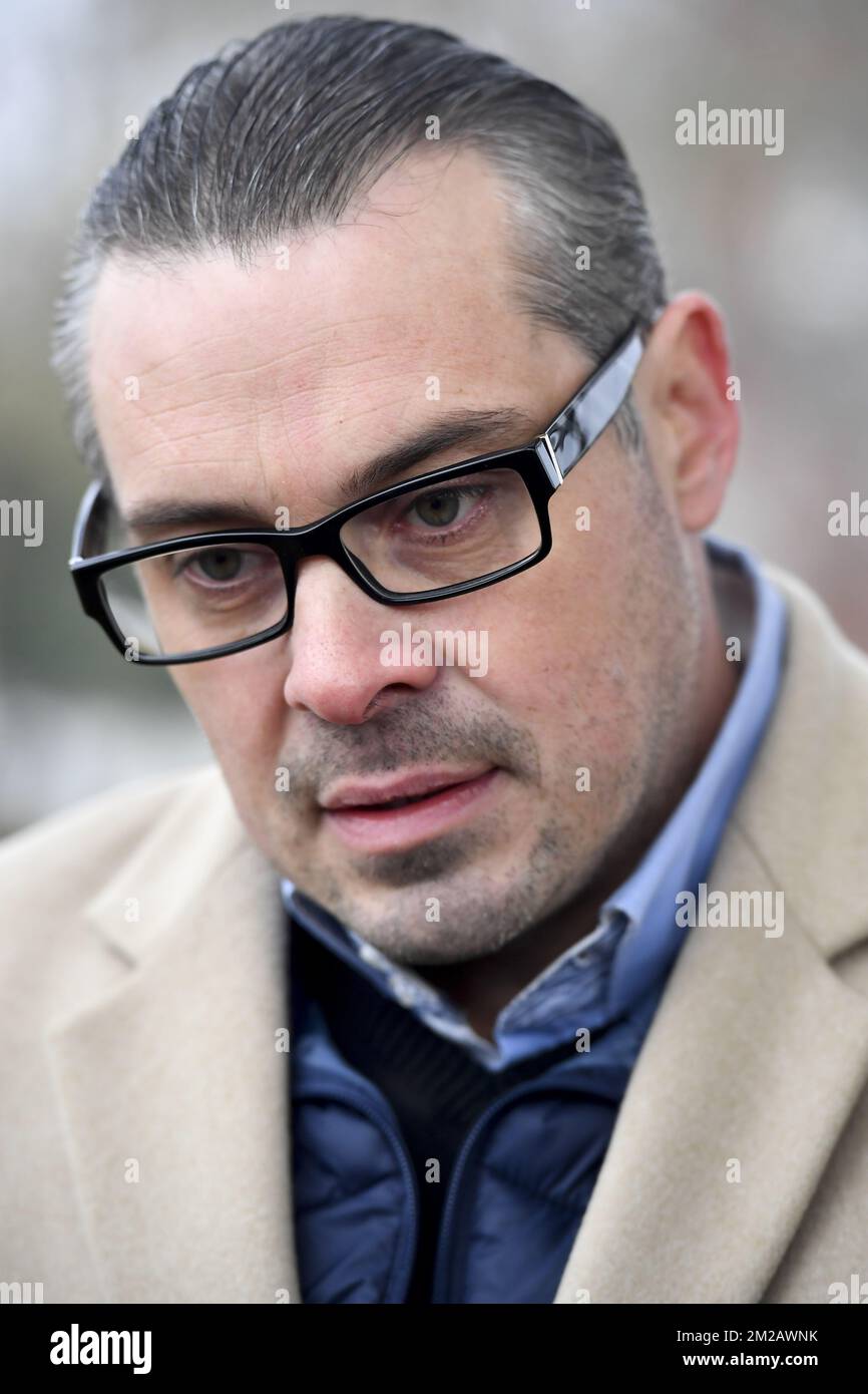 David Van de Steen photographié lors d'un mémorial pour les victimes de ...