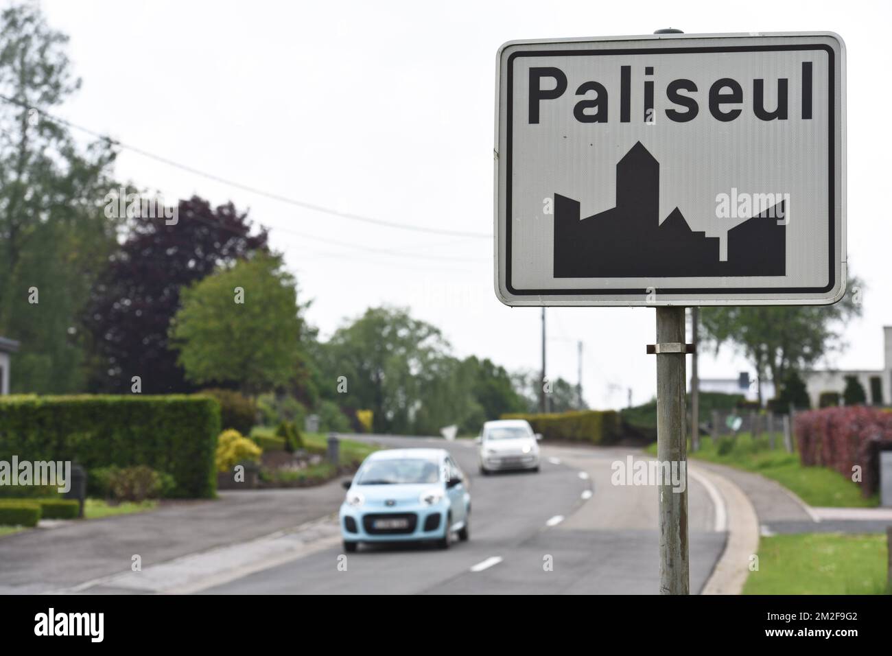 L'illustration montre le nom de la municipalité de Paliseul sur un ...