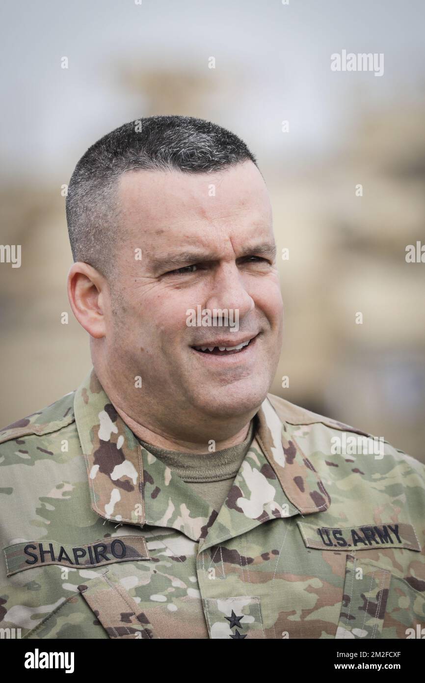 ÉTATS-UNIS Major général Steven Shapiro, commandant général, 21st ...