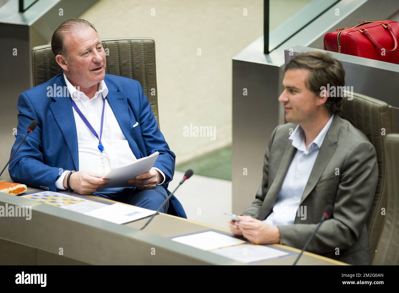 Ouvrez Rik Daems de VLD et Mathias de Clercq de VLD en photo lors d'une ...