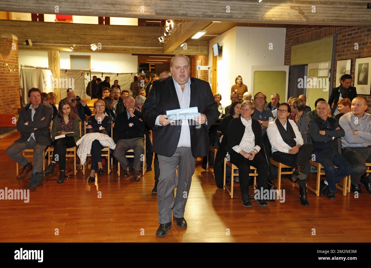 Guy d'Haeseleer de Forza Ninove photographié lors de la première ...