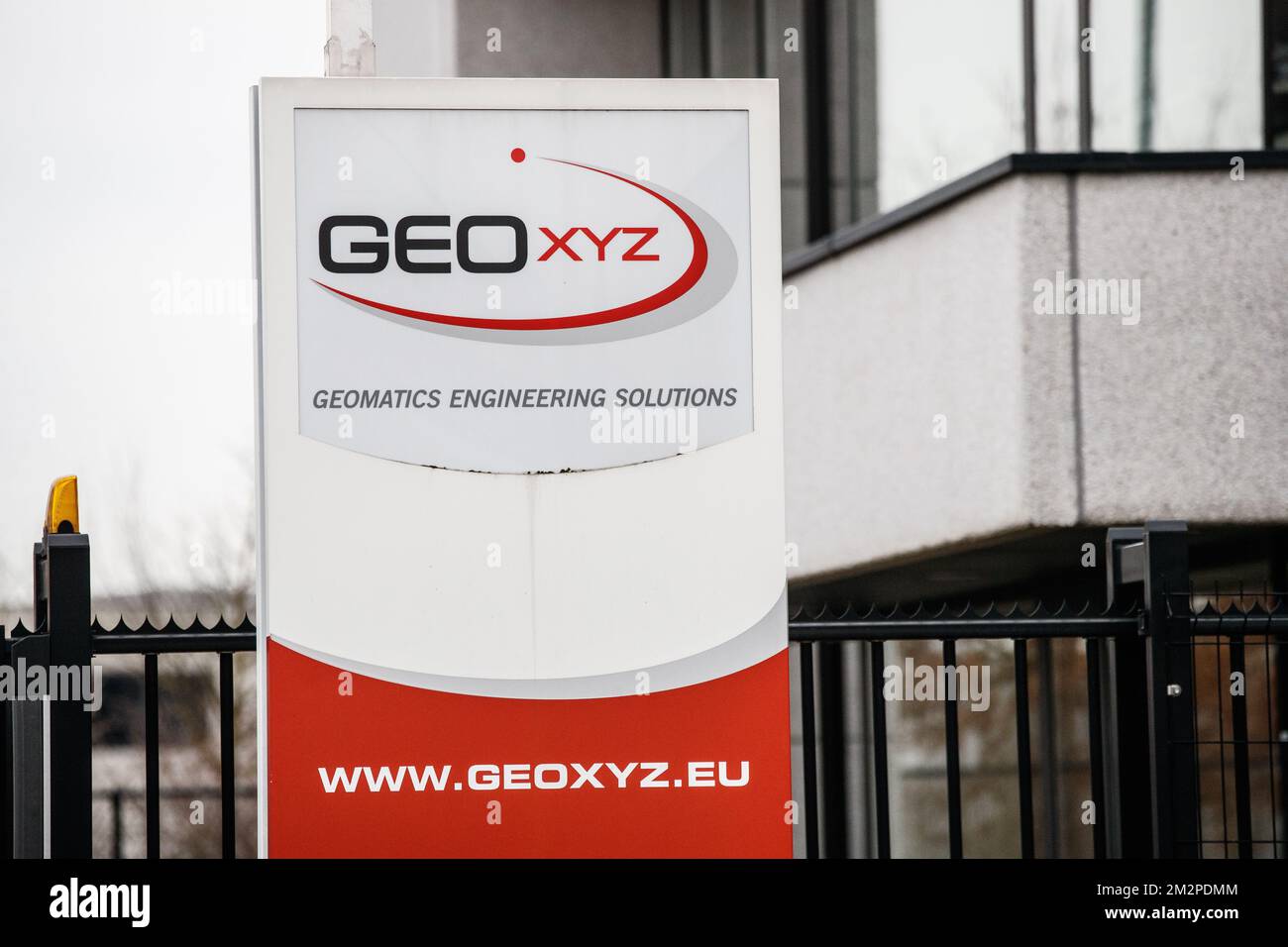 Localiser logo Banque de photographies et d’images à haute résolution ...