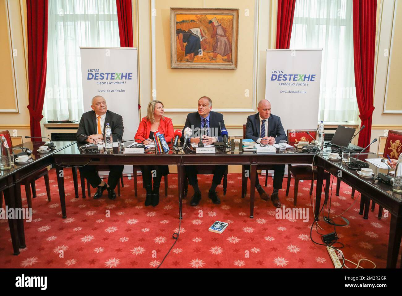 Benoit Legros, Laurence Genot, le sénateur Alain Destexhe et André ...