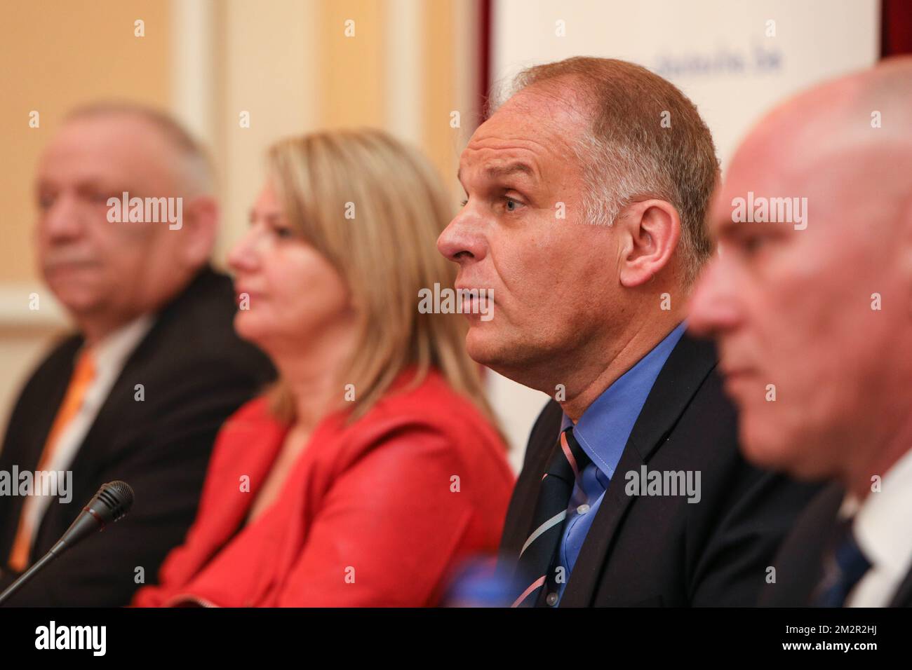 Benoit Legros, Laurence Genot, le sénateur Alain Destexhe et André ...