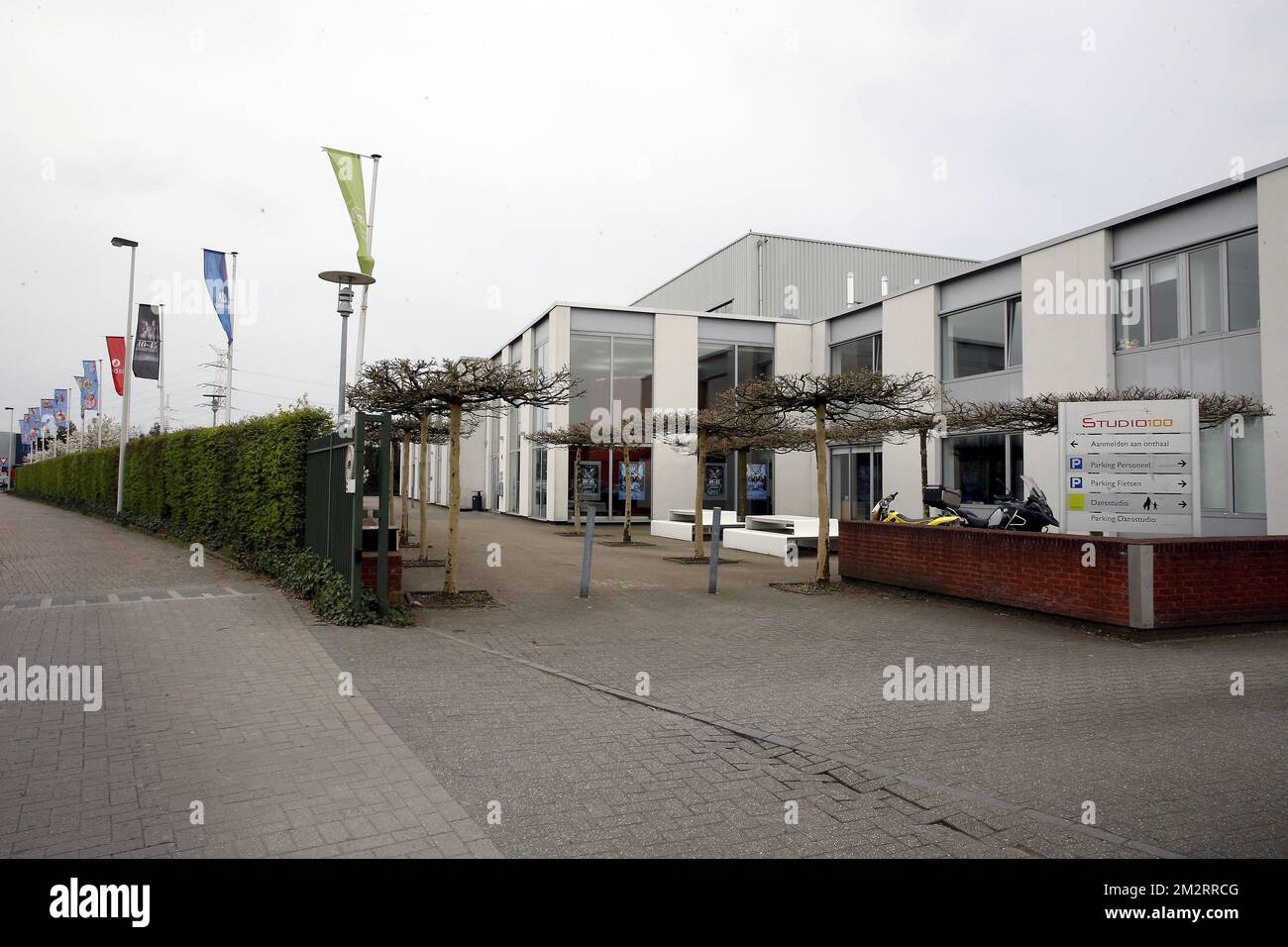 Illustration montre le siège du Studio 100 lors d'une conférence de ...
