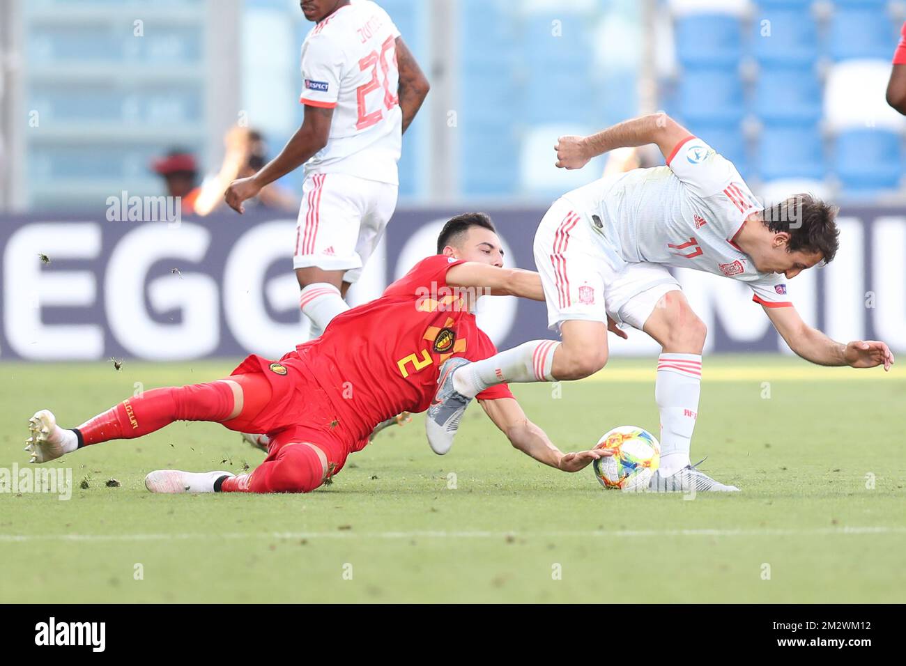 Dion Cools en Belgique et Mikel Oyarazabal en Espagne se battent pour ...