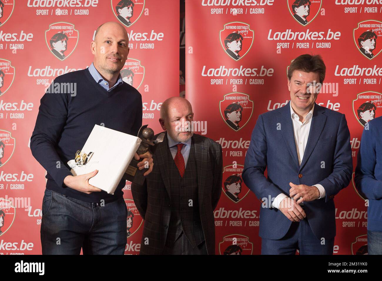 Philippe Clement, entraîneur en chef du Club Brugge, le journaliste ...
