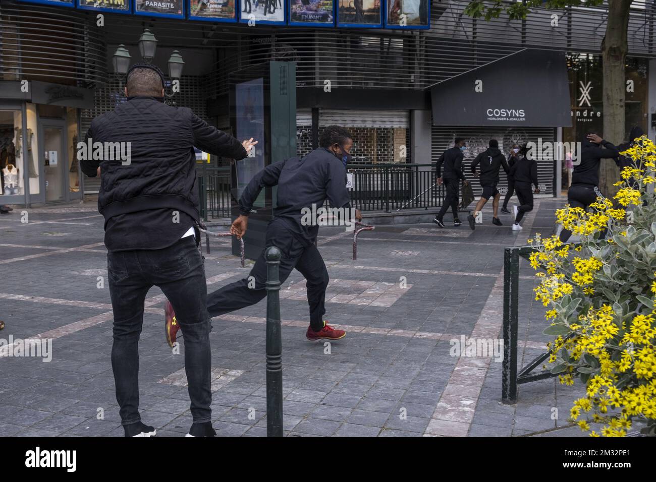 L'illustration montre des personnes qui exécutent AVenur de la Toison d ...