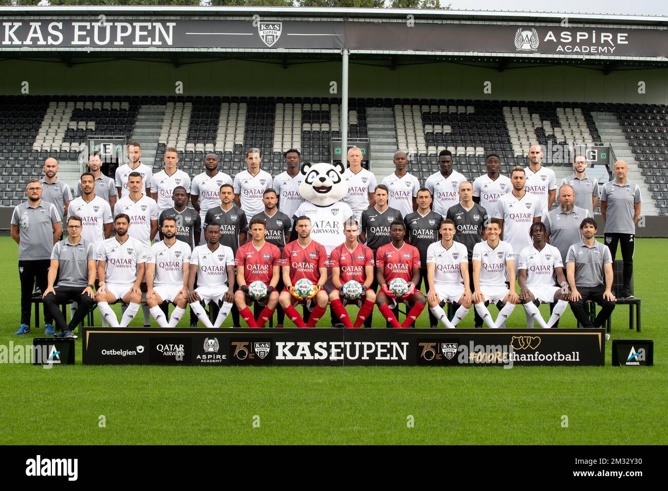 (Rang supérieur G-D), Scott Nicoll, physiothérapeute Jose Luis Rubio ...