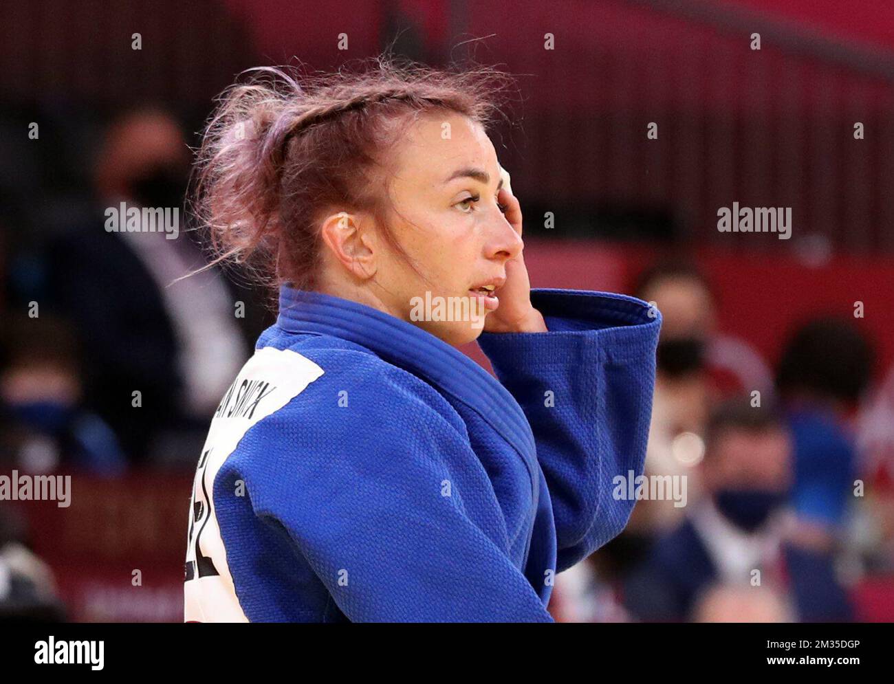 La judoka belge Charline Van Snick réagit lors du quart de finale de la ...