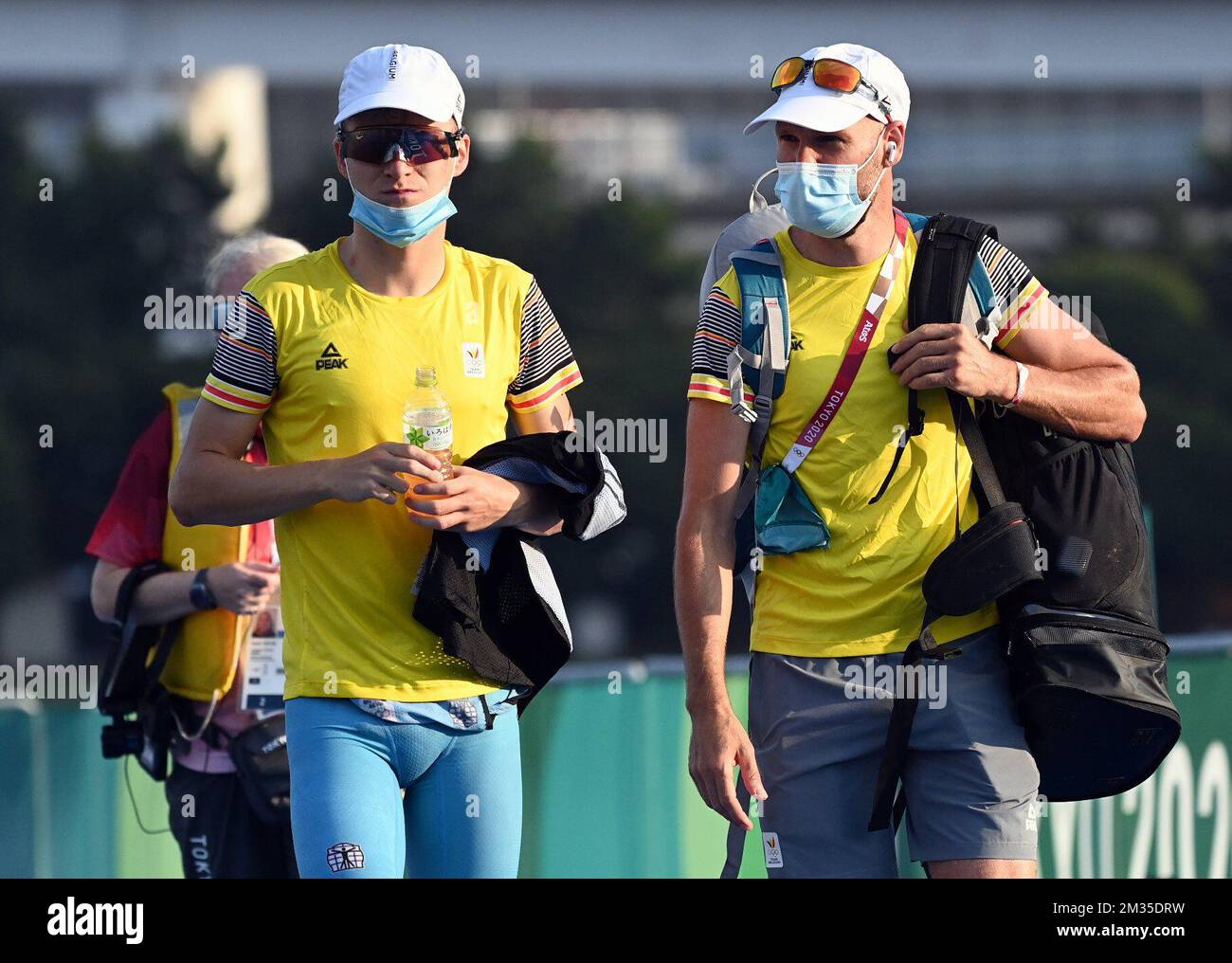 Le triathlète belge Marten Van Riel et l'entraîneur de triathlon Nick ...