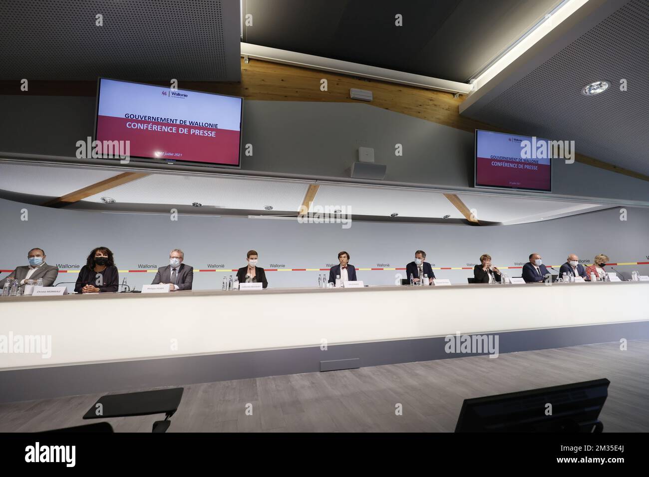 Ministre wallon des collectivités locales et du logement Christophe ...