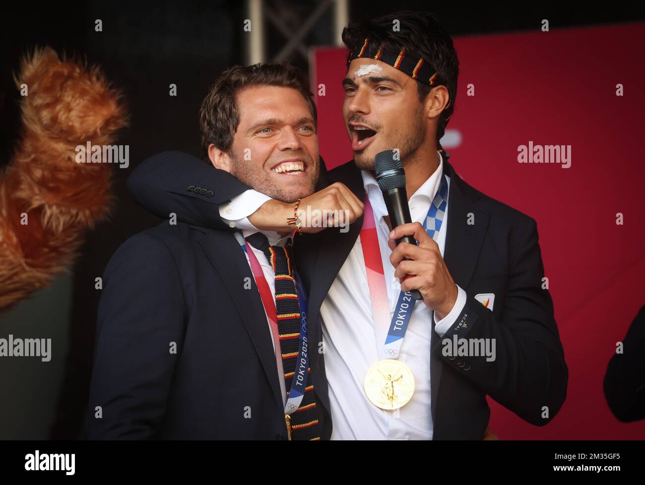Vincent Vanasch, gardien de but belge, et Alexander Hendrickx, en ...
