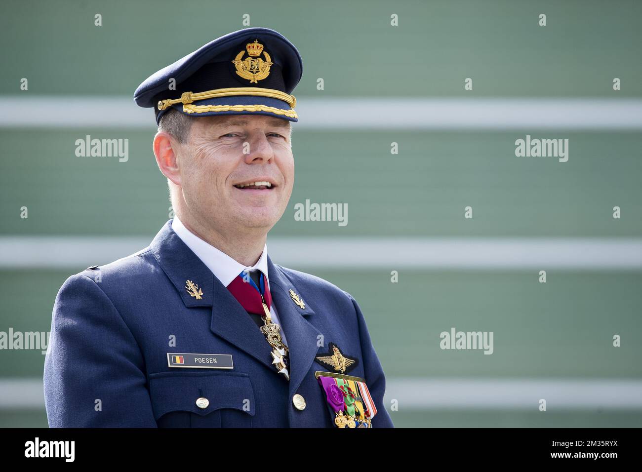 Colonel Jeroen Poesen photographié pendant le transfert du commandement ...