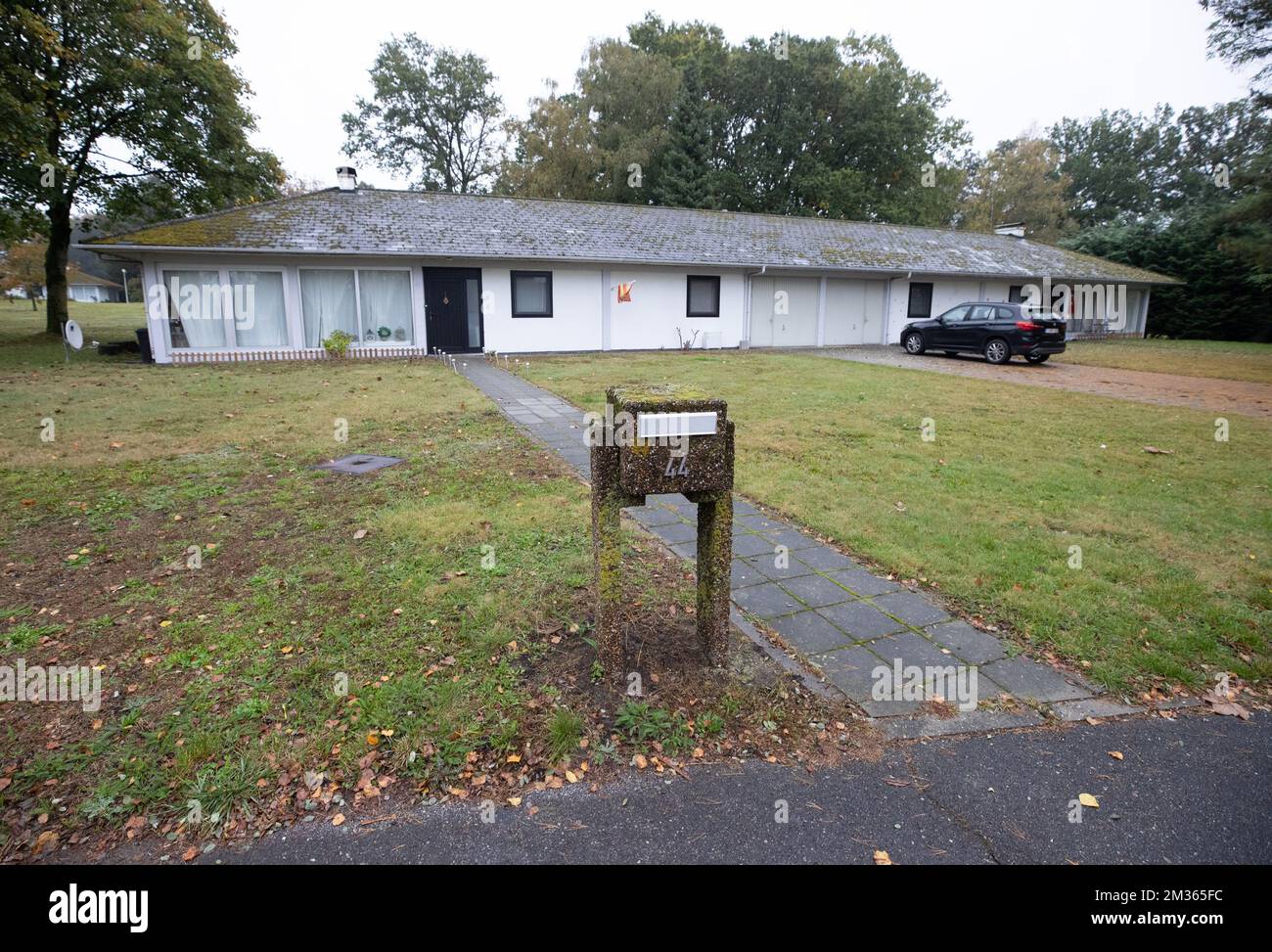 L'illustration montre l'inauguration du village DE SHAPE (quartier ...