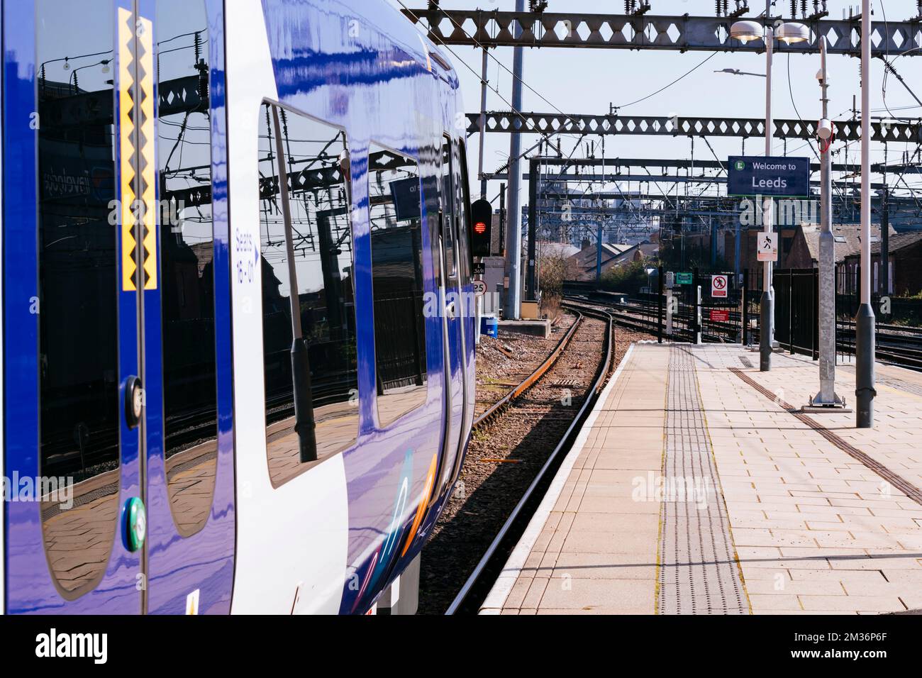 La gare de Leeds, également connue sous le nom de gare de Leeds City ...