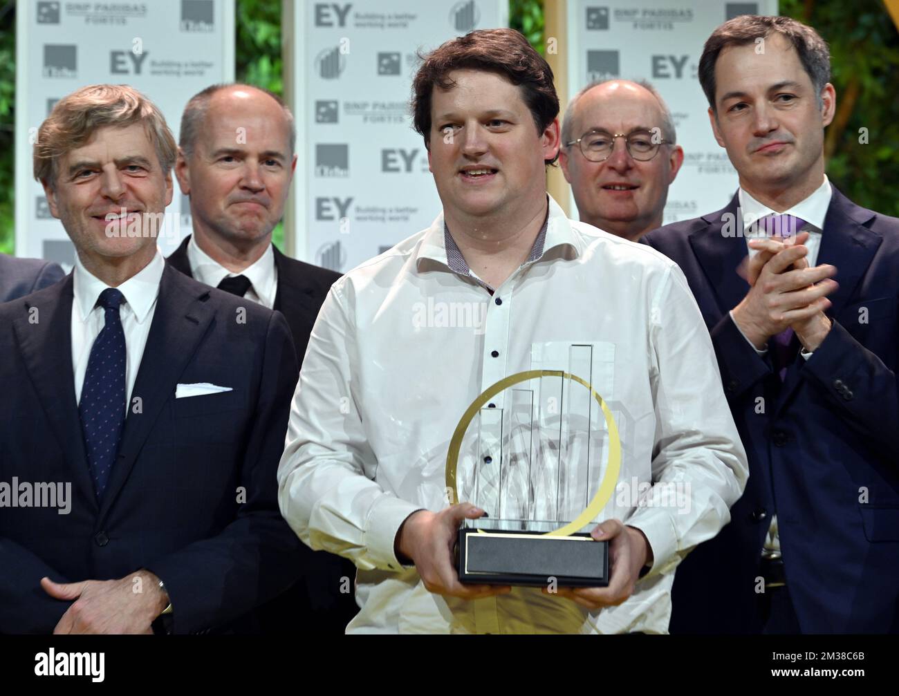 Laurent Levaux, le PDG d'Odoo Fabien Pinckaers et le Premier ministre ...