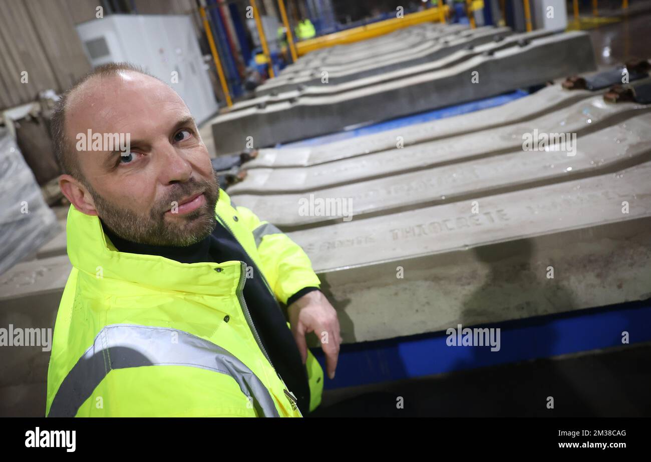 Pascal Blommaerts, PDG de Bonte, pose pour le photographe lors d'une visite sur le site de ...