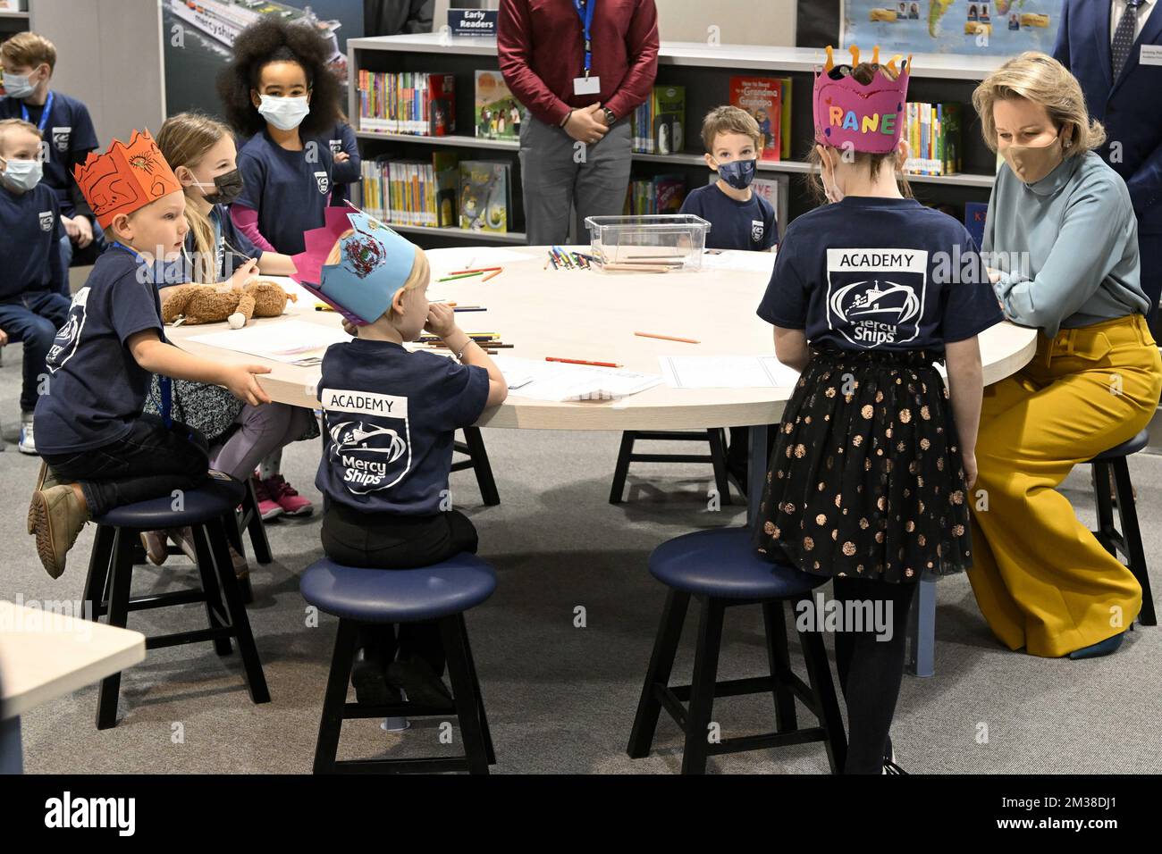 La reine Mathilde de Belgique photographiée à l'Académie Mercy Ship ...