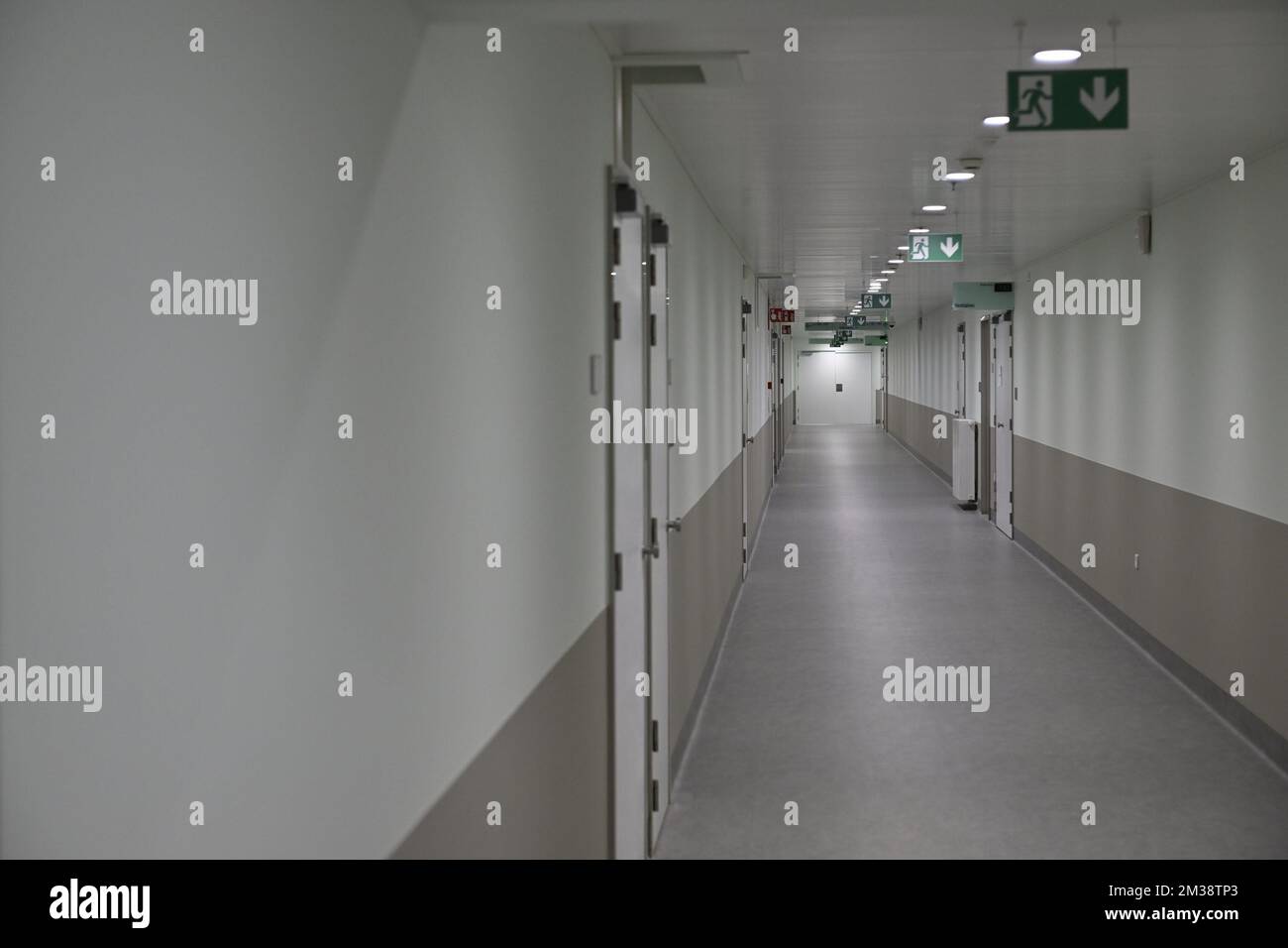 L'illustration montre une visite du réseau hospitalier d'Anvers ...