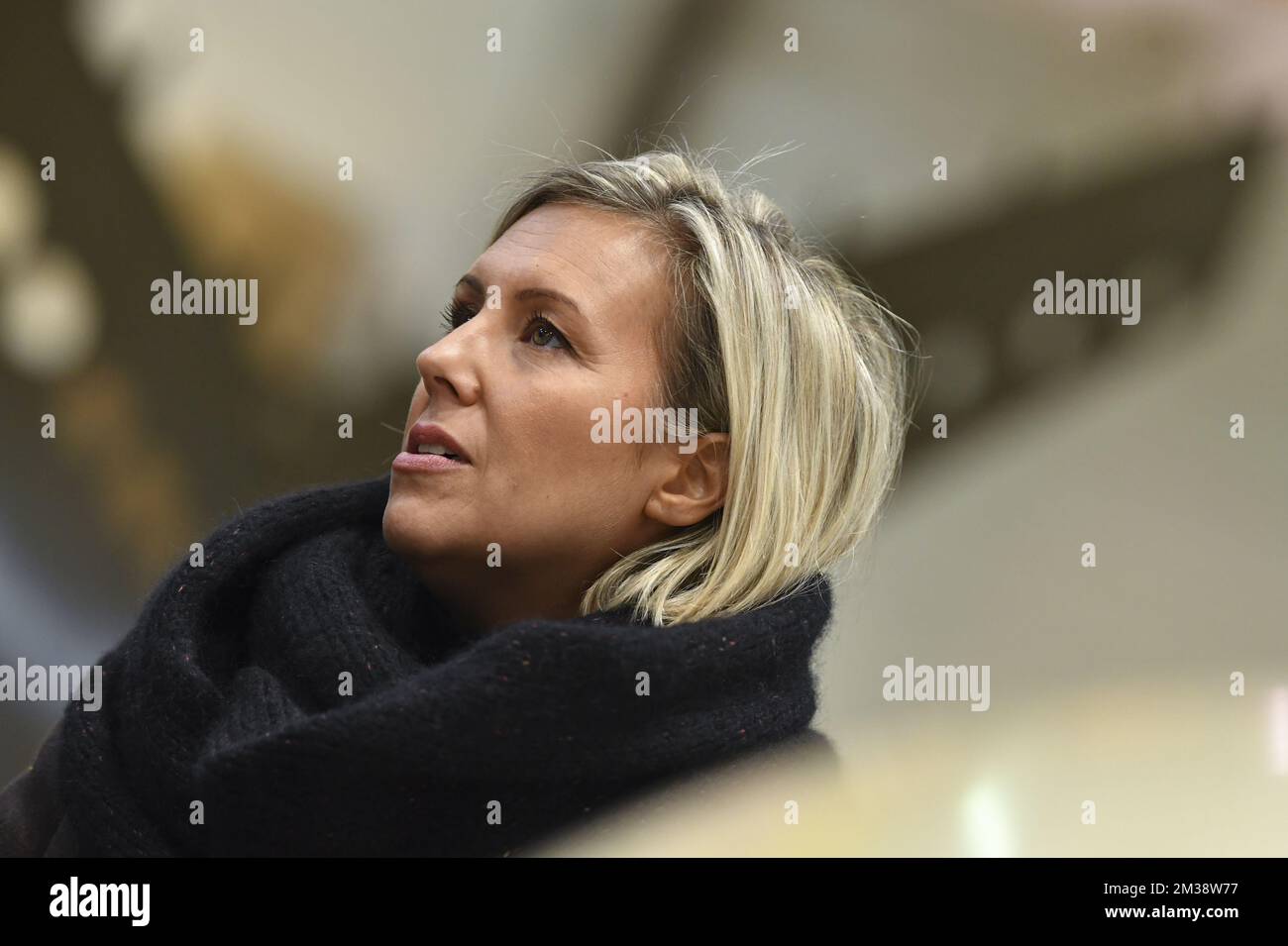 Le ministre de la Défense, Ludiviny Dedonder, a photographié lors de la ...