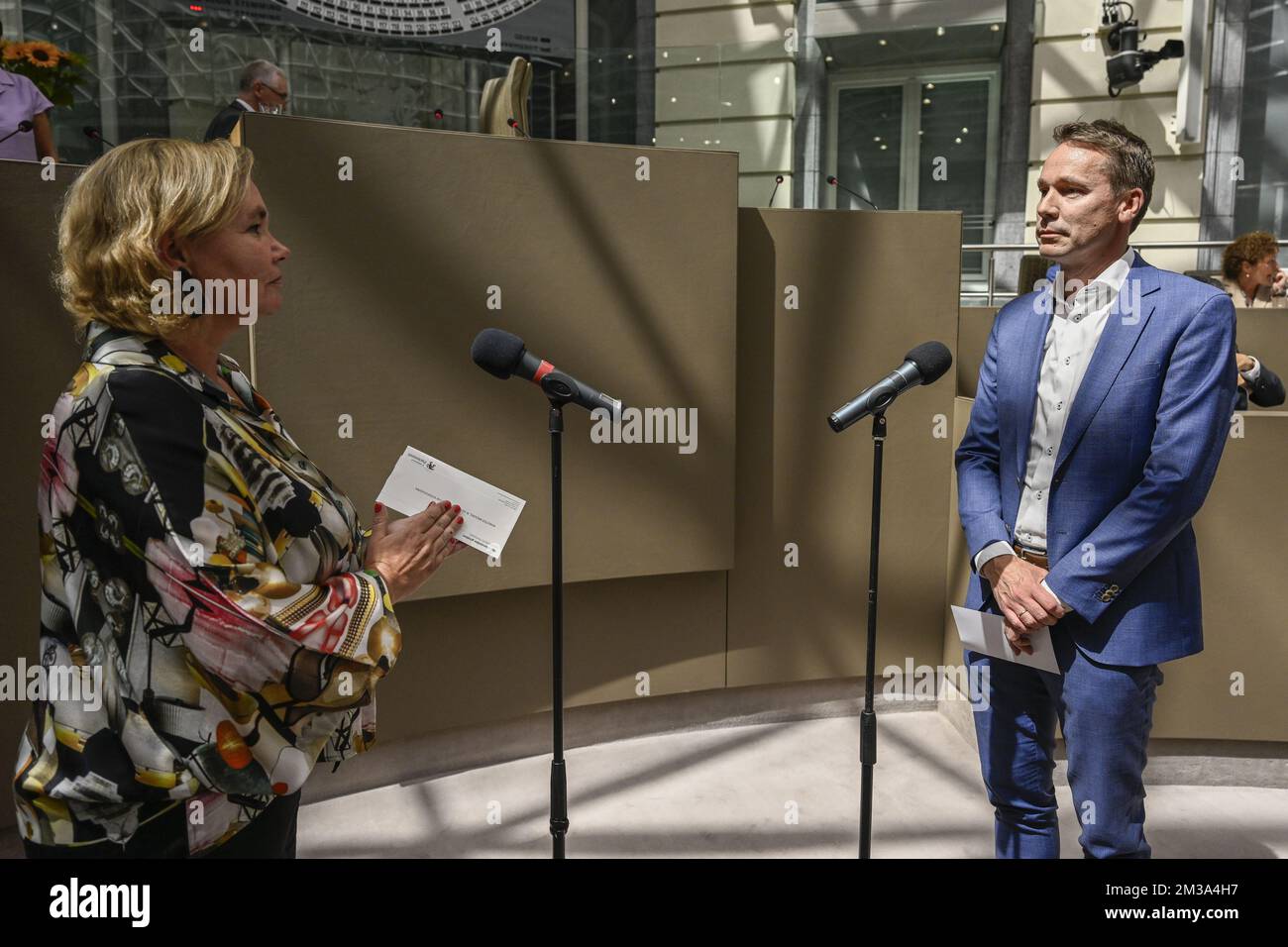 Liesbeth Homans, présidente du Parlement flamand et JO Brouns du CD&V ...